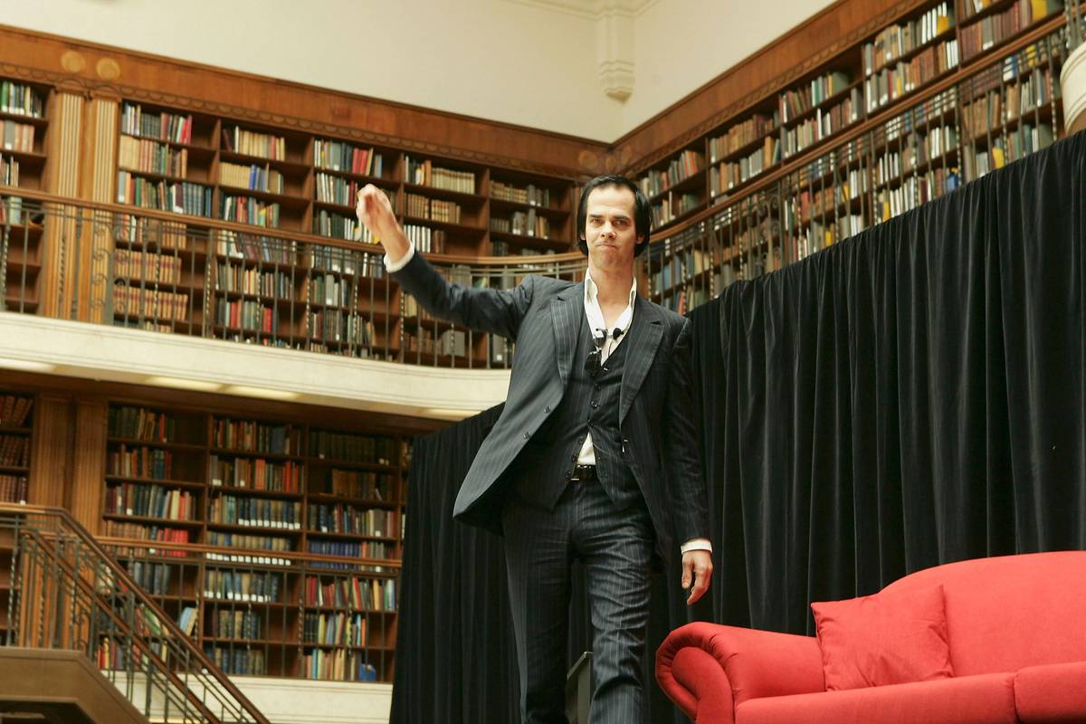 Há 21 anos, insultou os Red Hot Chili Peppers: agora, Nick Cave pede ...