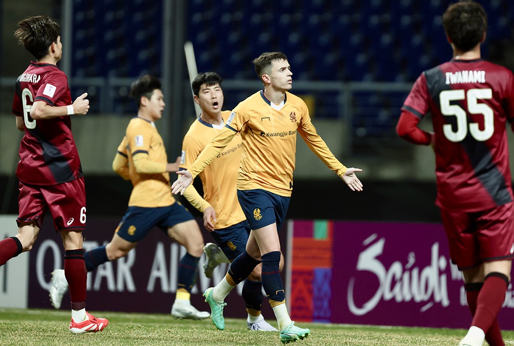 광주FC, 1차전 0대2→2차전 3대0…시도민구단 최초 ACLE 8강行 쾌거