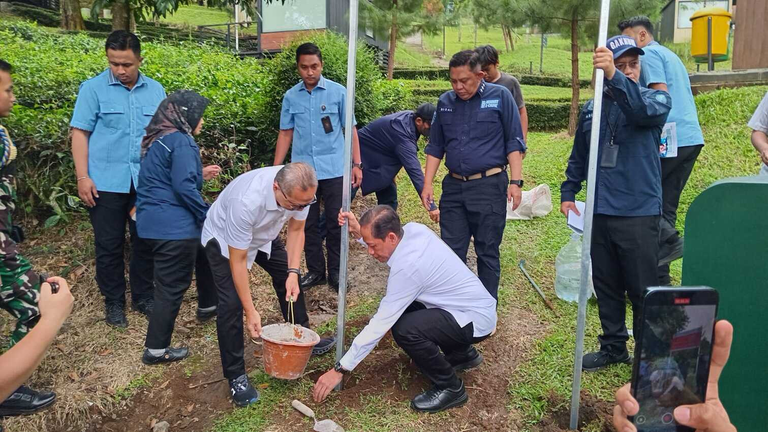 Berantas Alih Fungsi Lahan, Zulkifli Hasan dan Hanif Faisol Segel ...