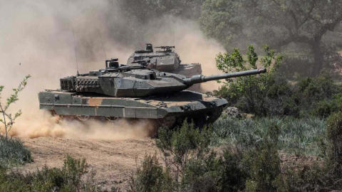 Indra y Rheinmetall modernizarán el sistema de combate del Leopard 2E con un nuevo MOU