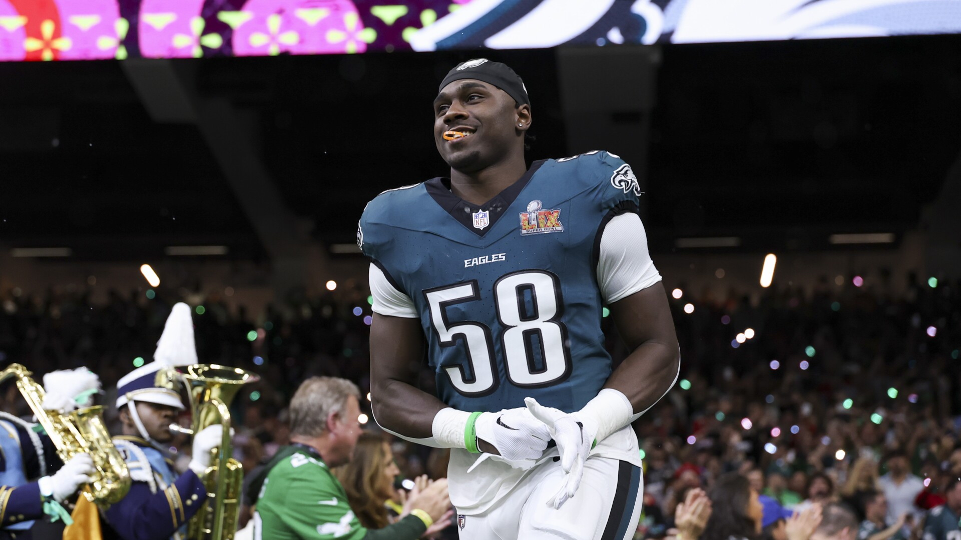 Jalyx Hunt: I learned from Josh Sweat, now I'm in direct competition ...