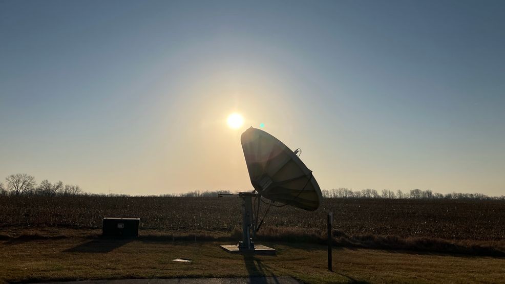 Old Farmer's Almanac spring prediction opposite of Farmers' Almanac's