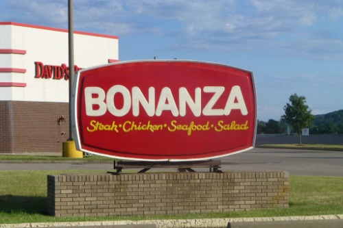 12 Almost-Extinct Fast-Food Chains Are Still Serving Customers Somewhere