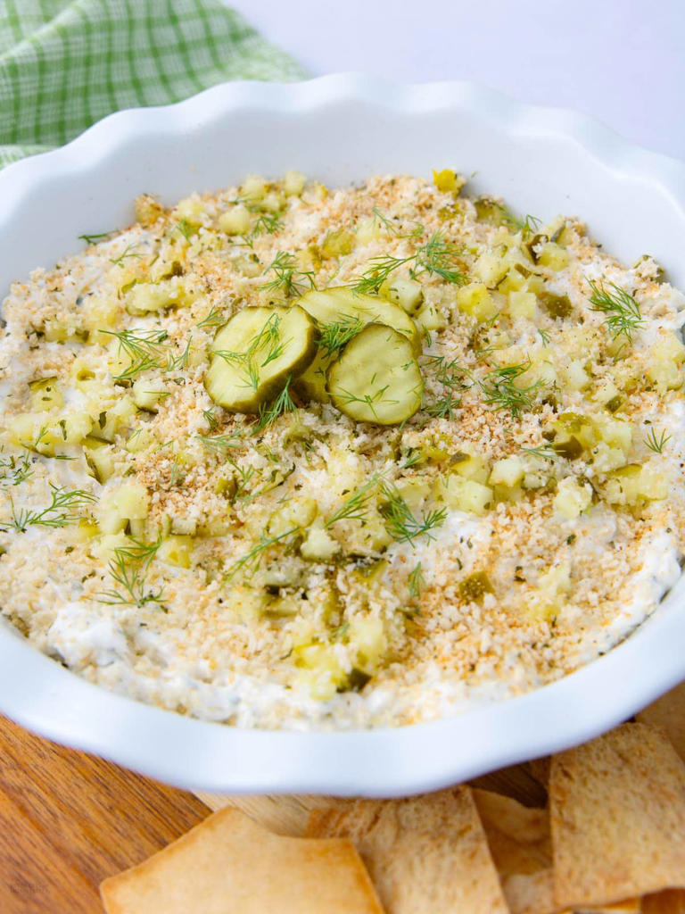 Zesty Fried Pickle Dip Recipe: Perfect for Pickle Lovers!