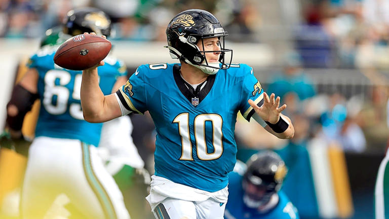 49ers signing QB Mac Jones to a 2-year contract in free agency