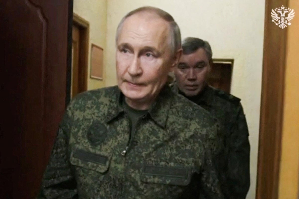 Voices: Putin must sign – or go down as the first Russian leader in a ...