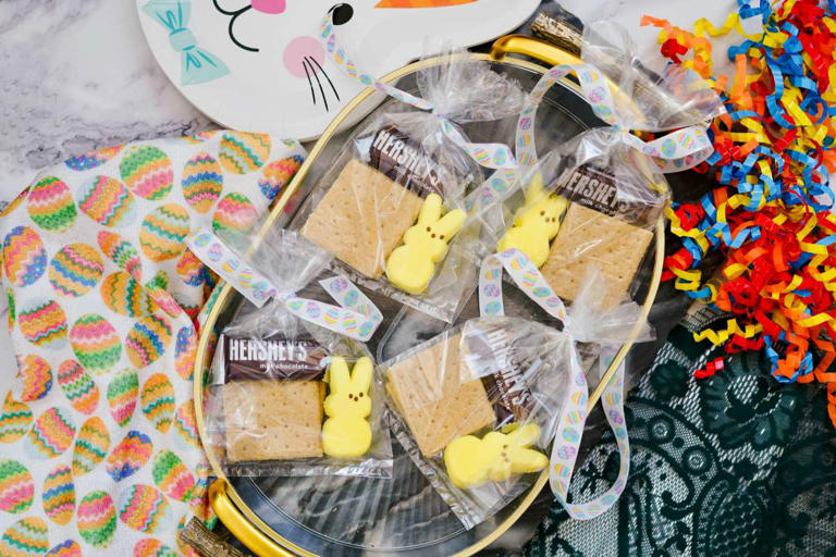 Easy Easter Treats Peeps S'mores Bags