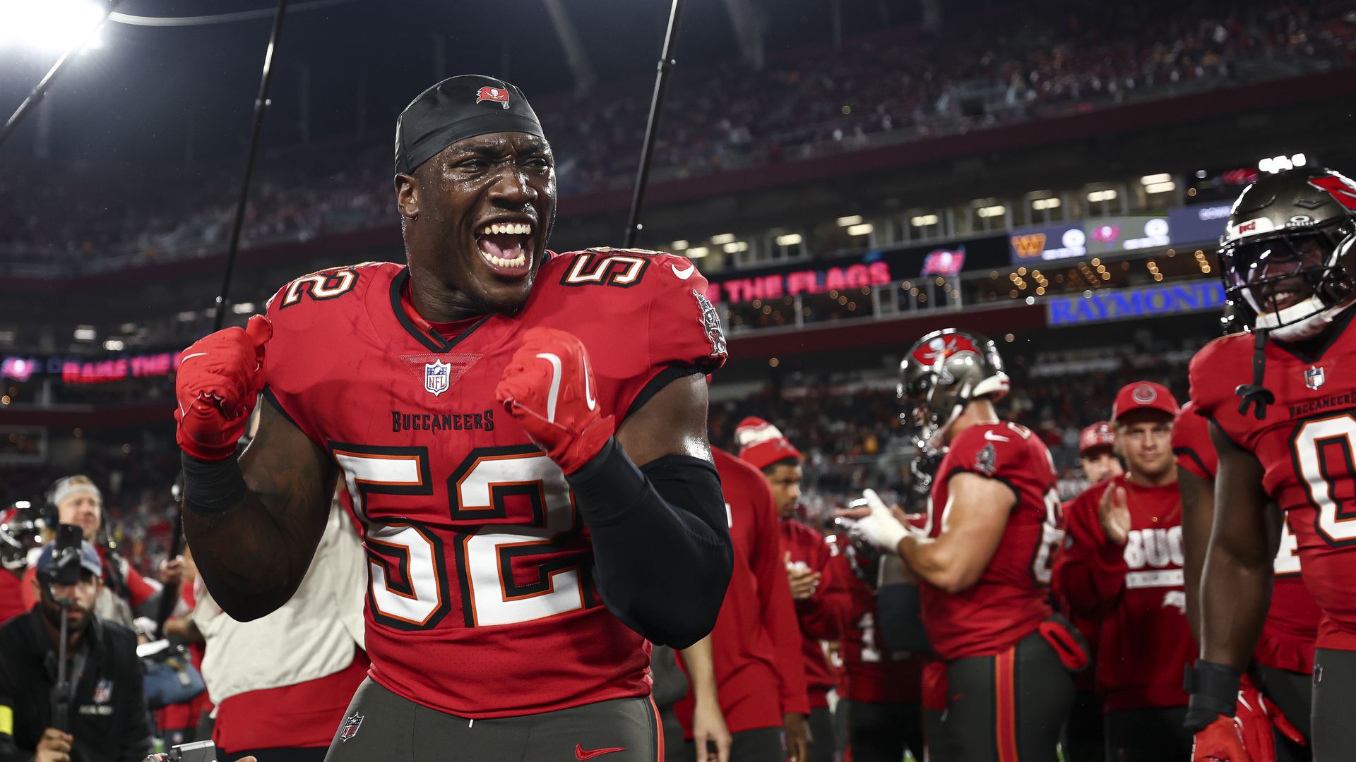 2025 NFL free agency: Dolphins, Buccaneers swap linebackers with signings