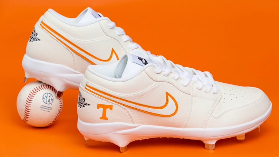 Tennessee Volunteers Showcase Brand New Nike Air Jordan Cleats