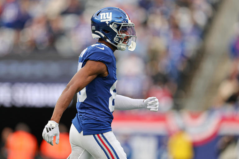 New York Giants' Darius Slayton keeping close eye on Aaron Rodgers-Russell Wilson saga