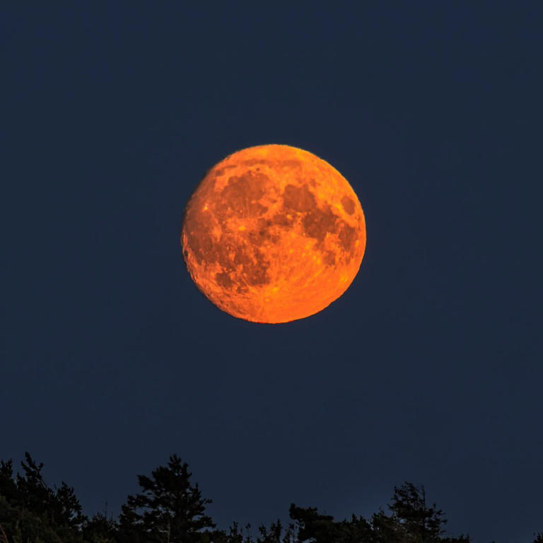 Here’s why the moon turns red—and when it will happen next