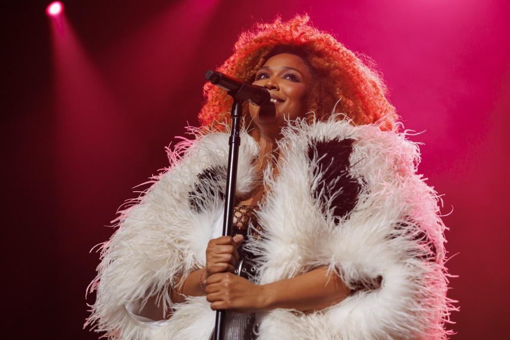 Lizzo Plays Her First L.A. Concert Since 2022 and Tells Fans She Was in ...