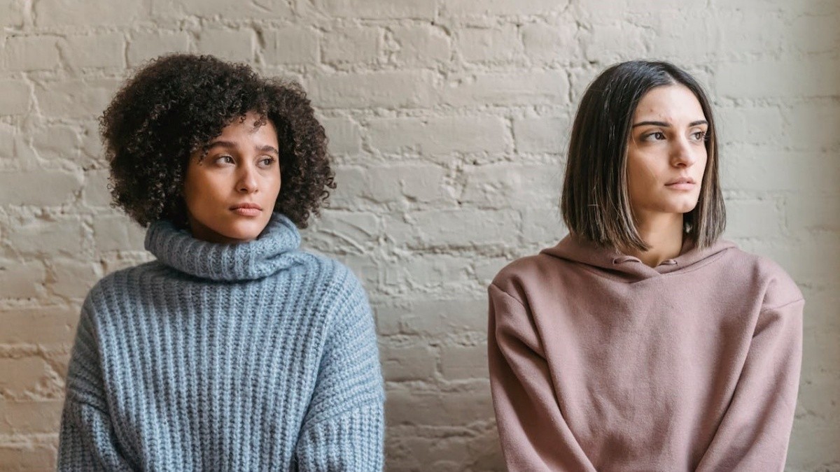 How to spot fake people: Your handy guide to staying safe