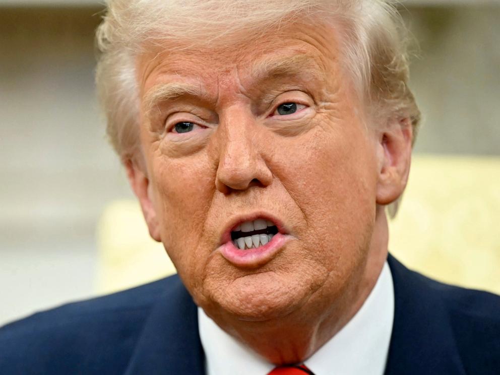 Judge blocks deportations under 1798 law, orders flights turned around