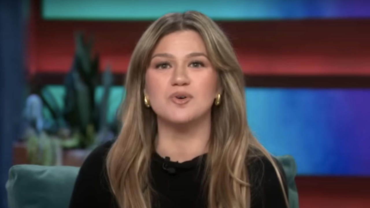 Kelly Clarkson Is Wildly Popular As A Daytime Host, But There Are ...