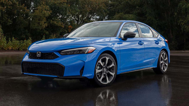 Only Two of America's 10 Best-Selling Vehicles Earn IIHS Safety Award