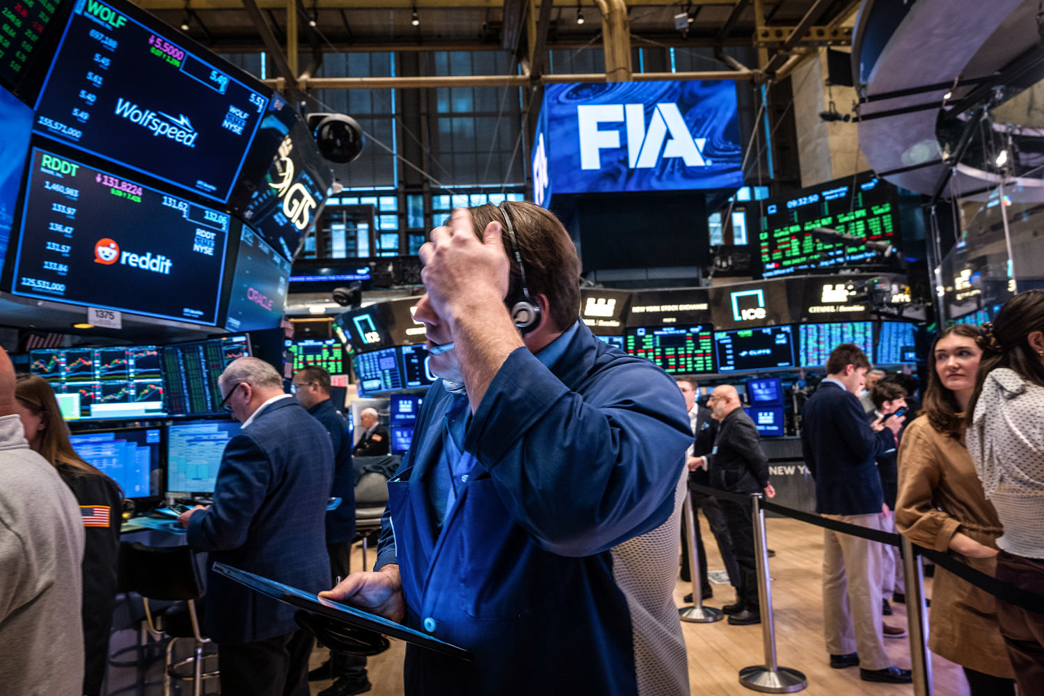 S&P 500 approaches correction territory as stagflation fears, Trump ...