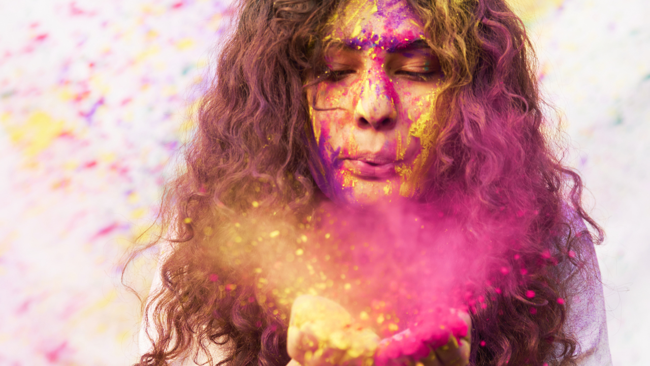 Not only on eyes, but harmful holi colors can impact our lungs as well ...