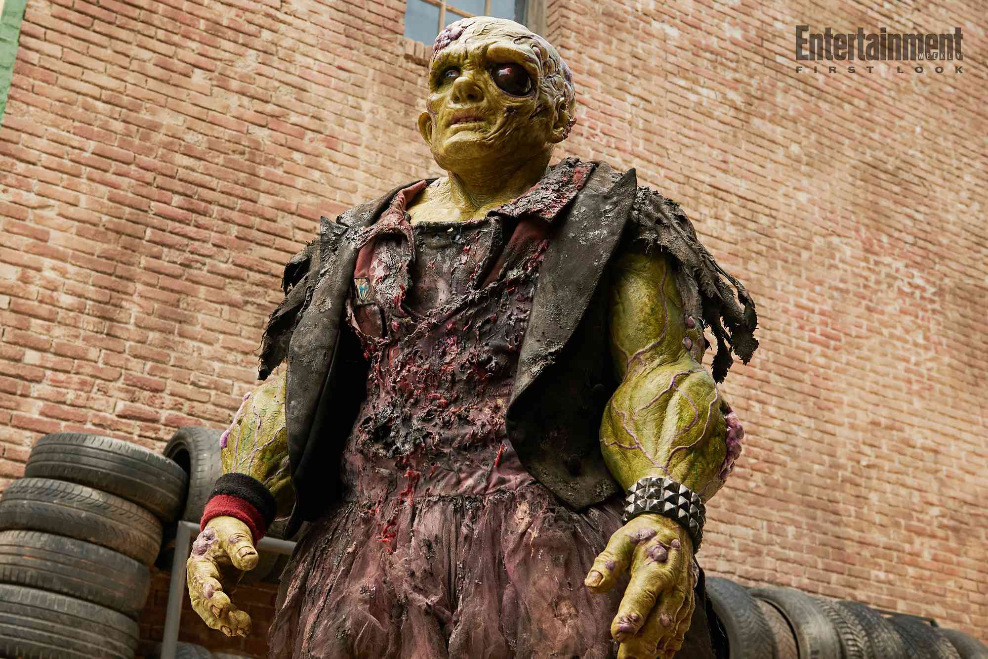 “The Toxic Avenger” dredges up first look at Peter Dinklage's Toxie: 'Part human, part mutant ...