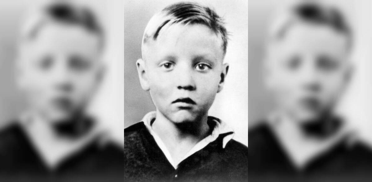 Everything You Need To Know About Elvis Presley, The King Of Rock 'N' Roll