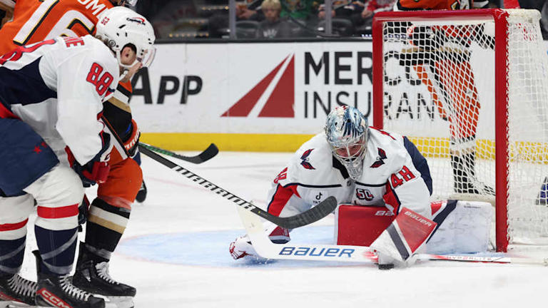 Capitals' Logan Thompson Continues Unlikely Vezina Run