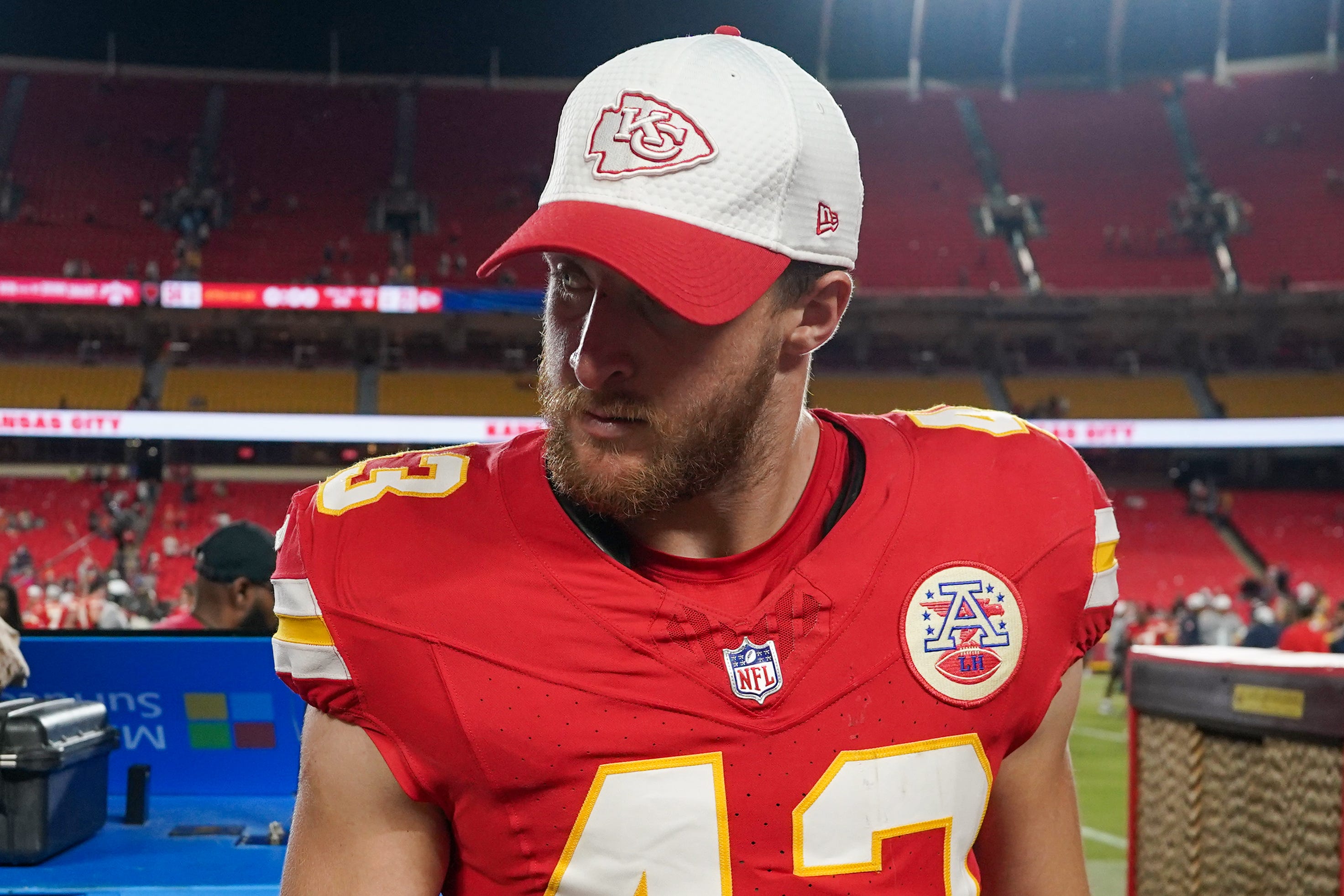 Kansas City Chiefs tender exclusive rights to free agent LB Jack Cochrane