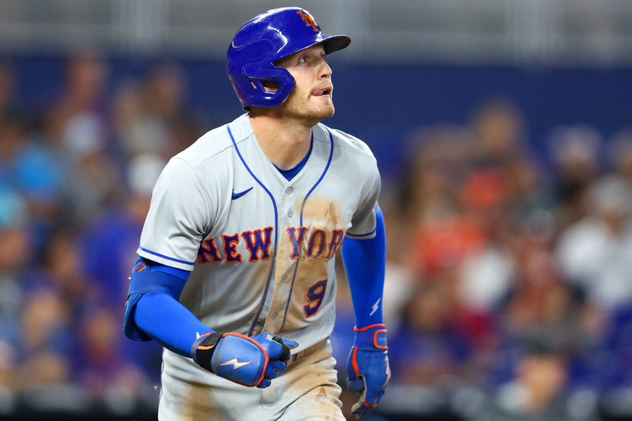 Mets star finally returns to the lineup after knee scare