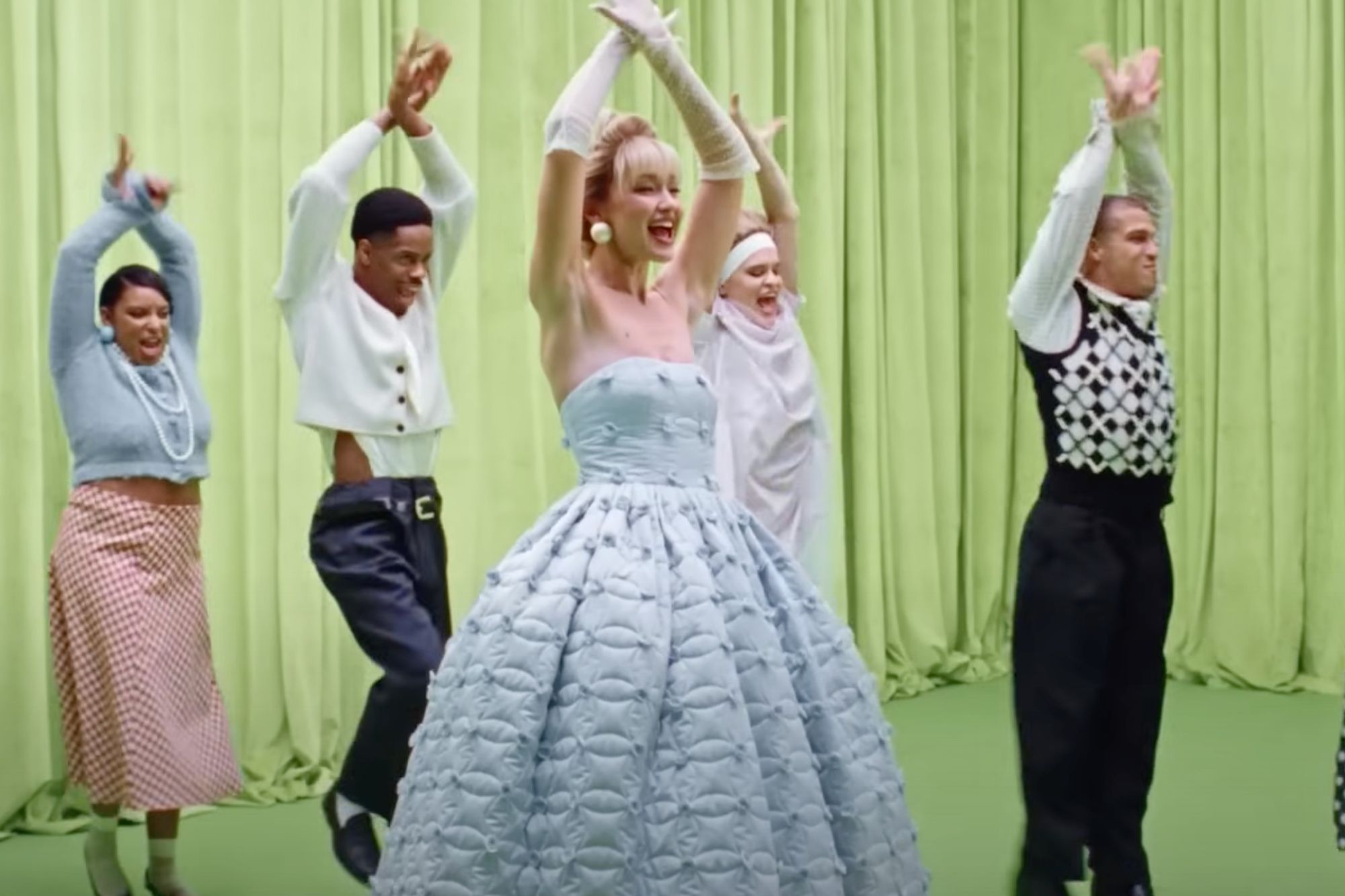 Gigi Hadid's 'Hairspray' Cover Story Called Out For Not Including Plus ...