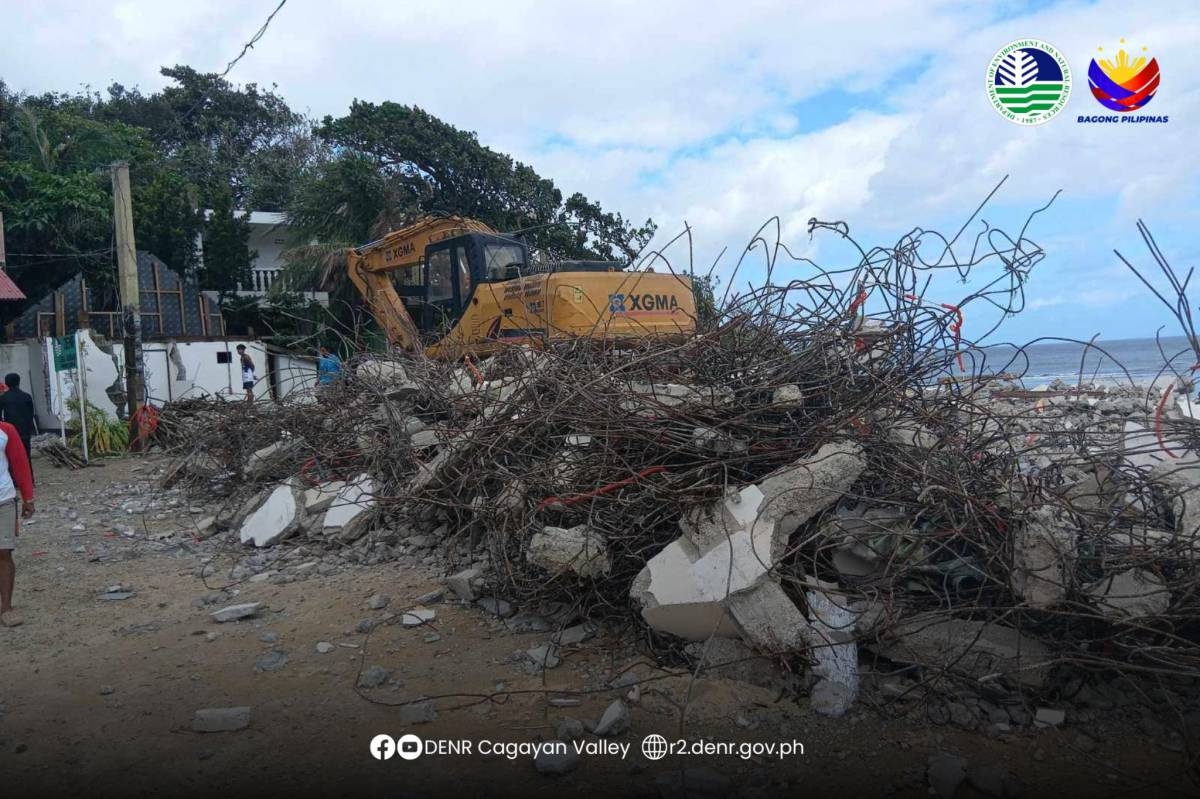 Cagayan resort owners demolish illegal structures