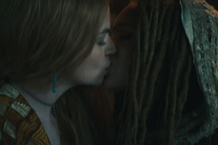 ‘The Wheel of Time’ Stars Think It’s “Lovely” Elayne and Aviendha Hook Up on the Prime Video ...