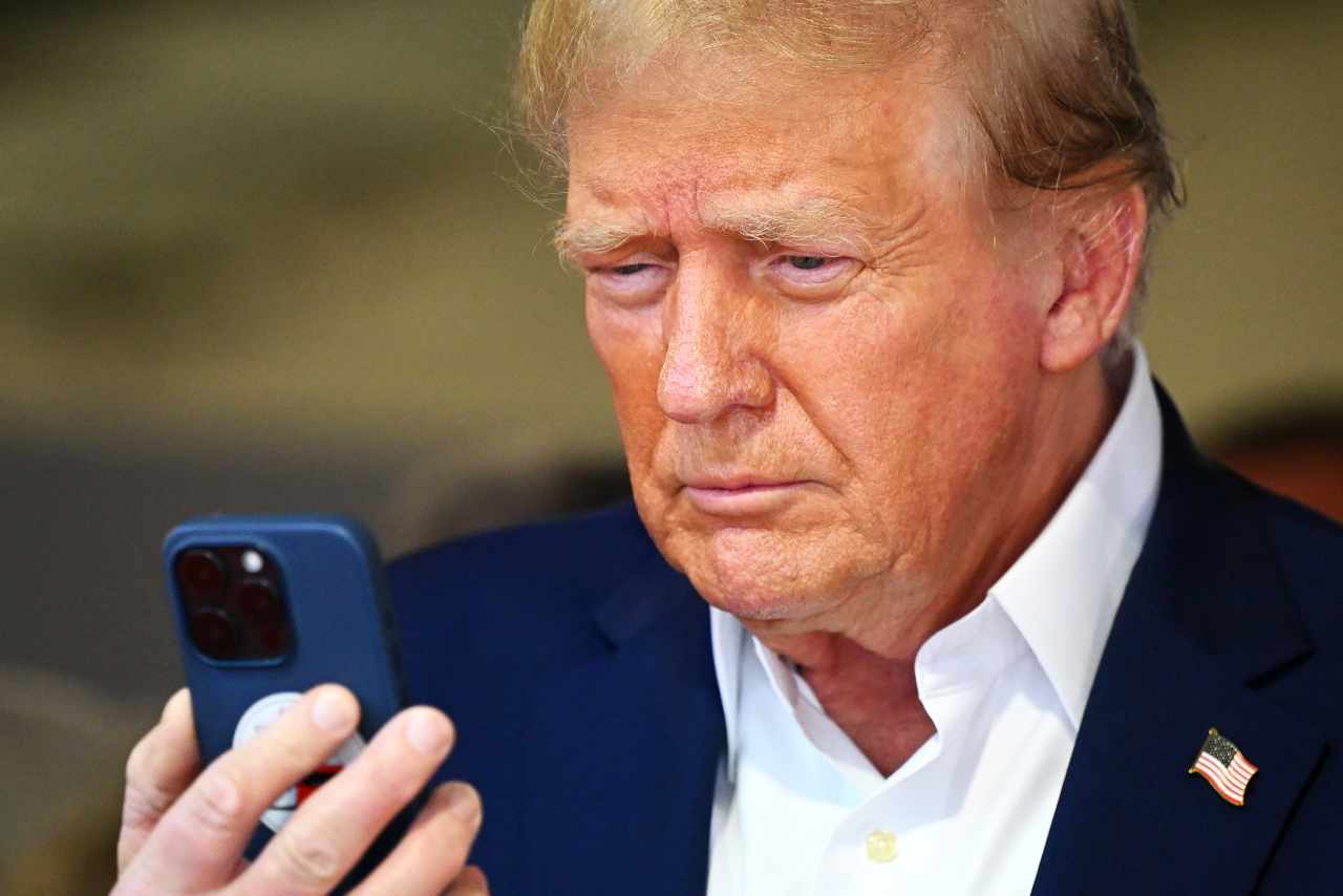 Trump Media Stock Slump Continues. Buyers Are Nowhere to Be Found.