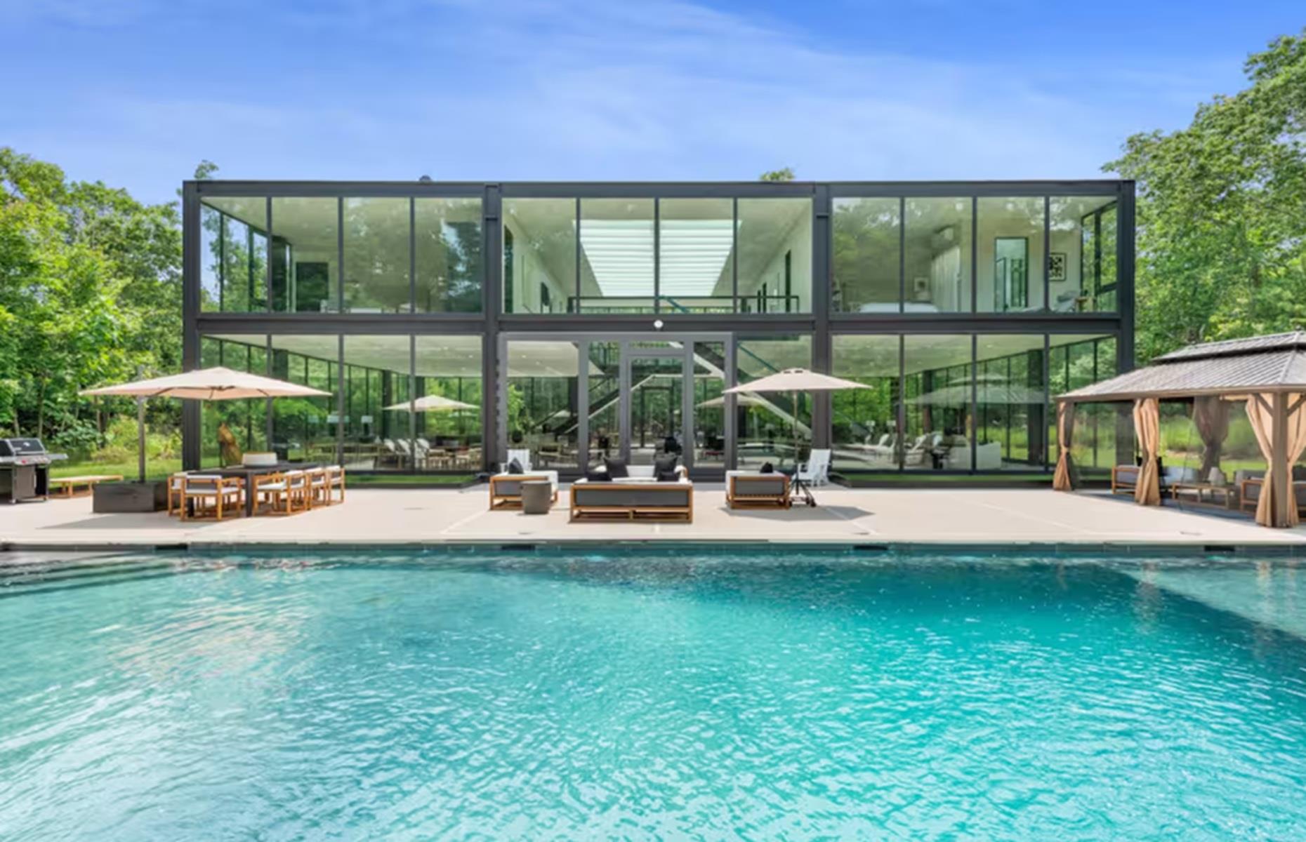 11 gorgeous glass houses that need to be seen