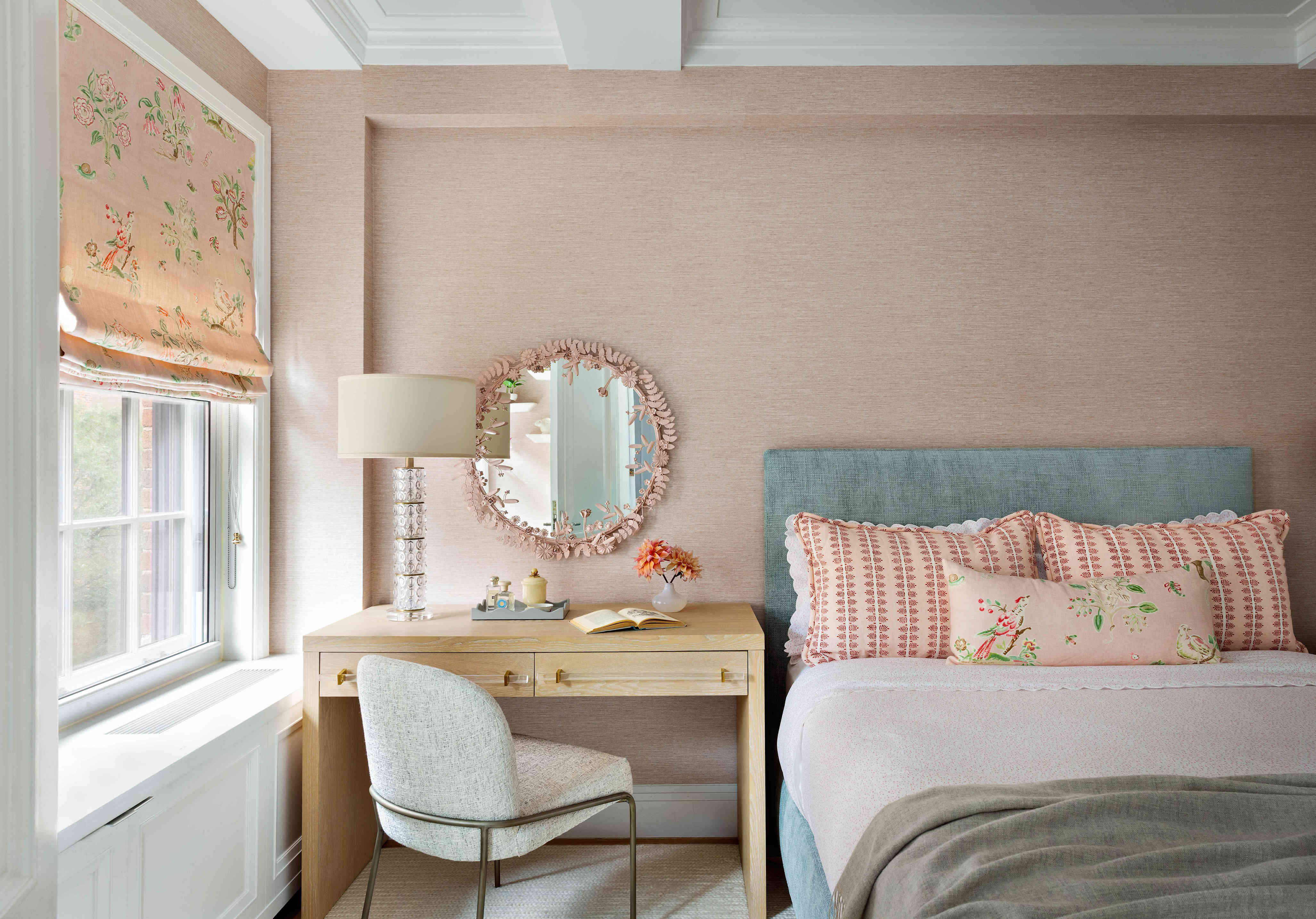 10 Bedroom Decorating Tips for a Stress-Free Morning, According to ...