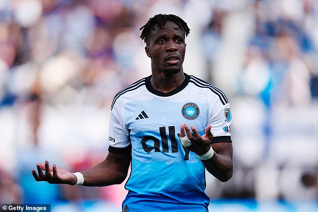 Wilfried Zaha calls for fans to stop labelling him a 'streets will ...