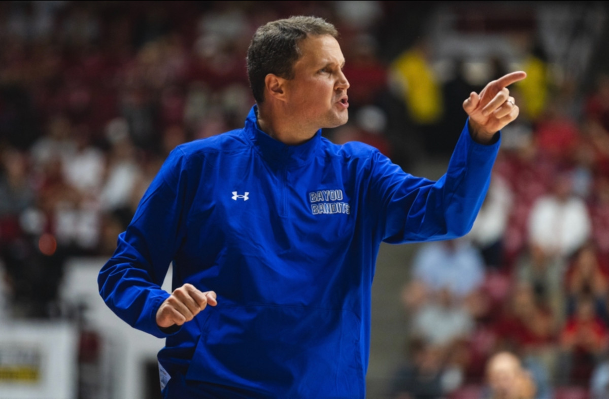 Former LSU Coach Headed Back to the NCAA Tournament