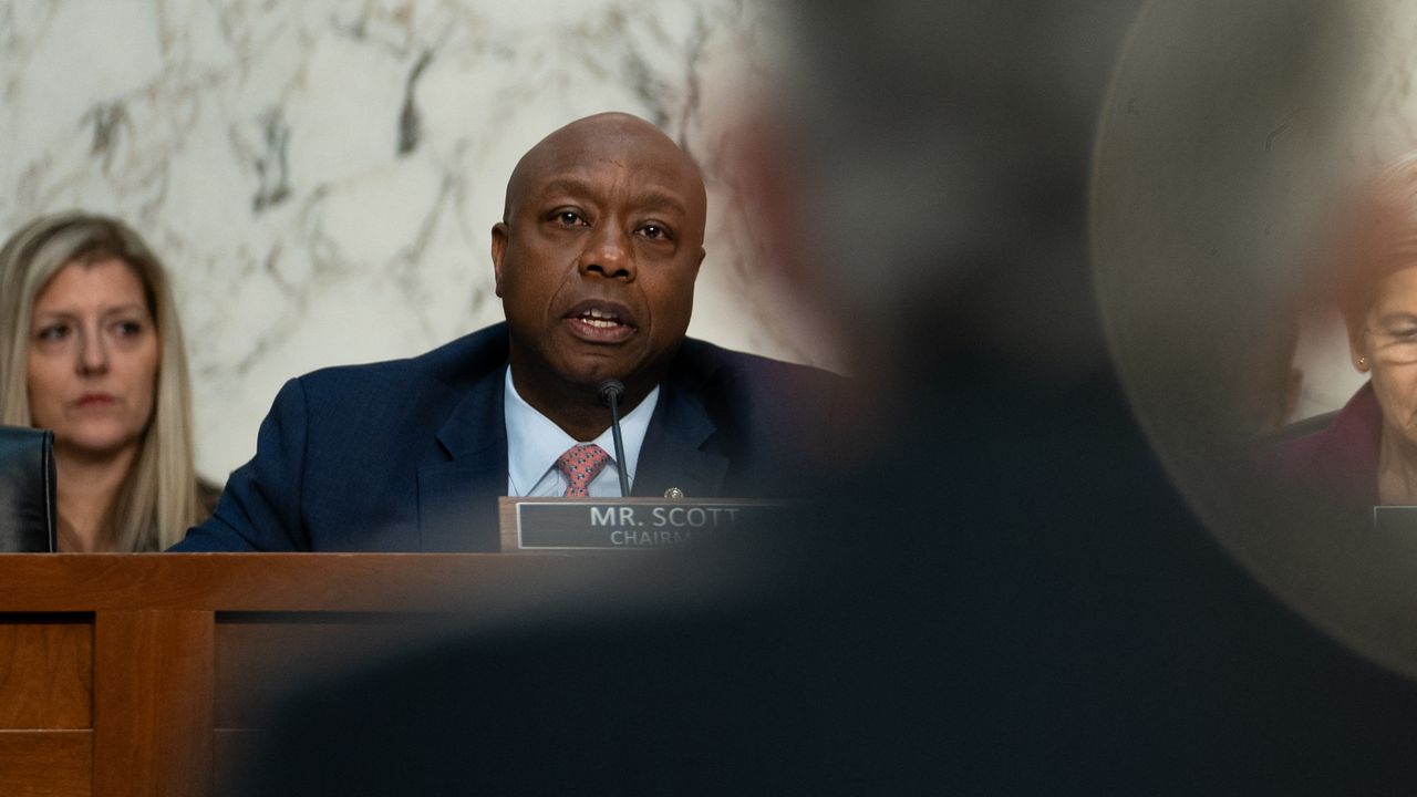 Senate Banking advances Scott's debanking bill