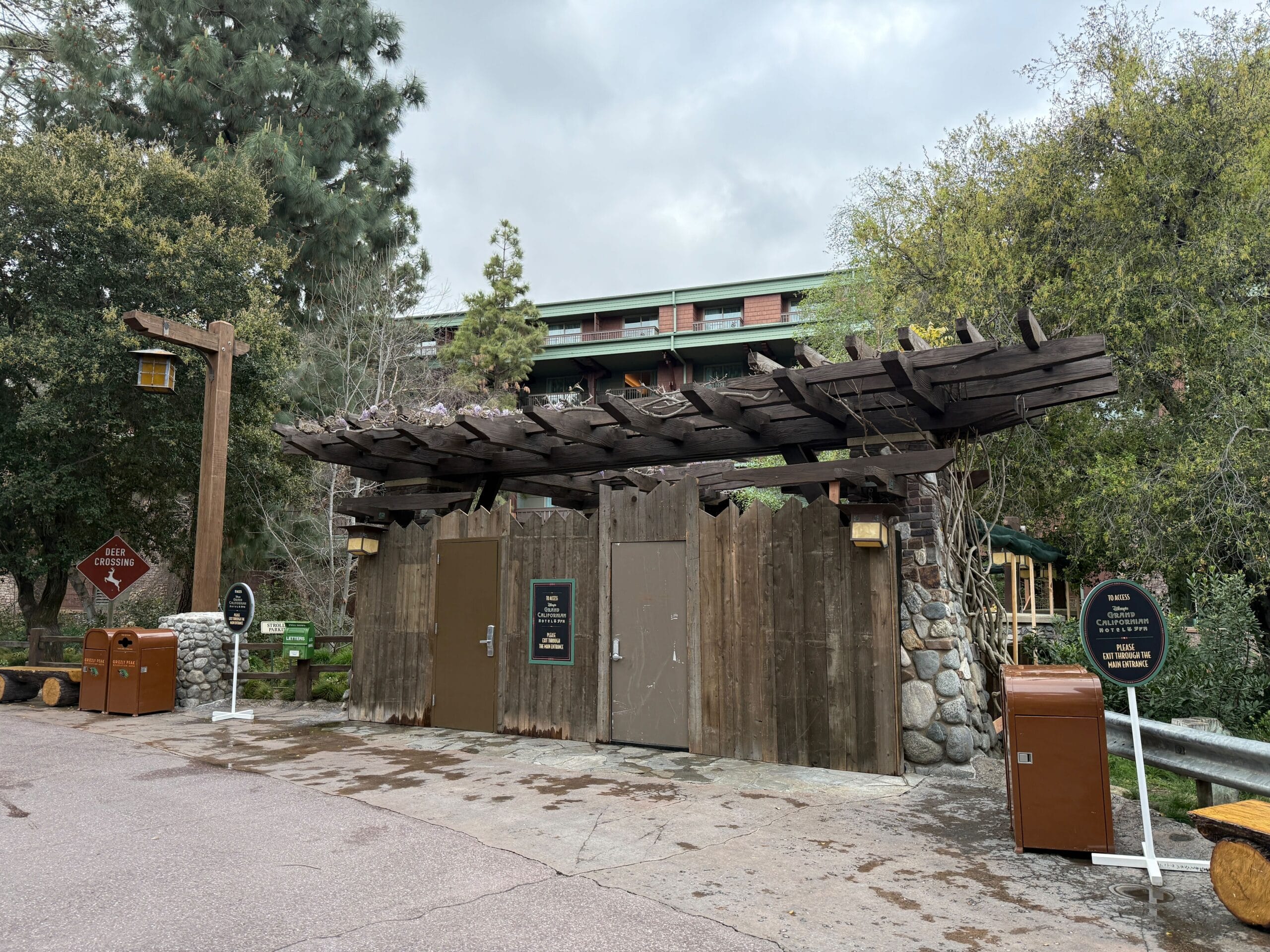PHOTOS: Former Disney's Grand Californian Hotel Park Gate Demolished ...