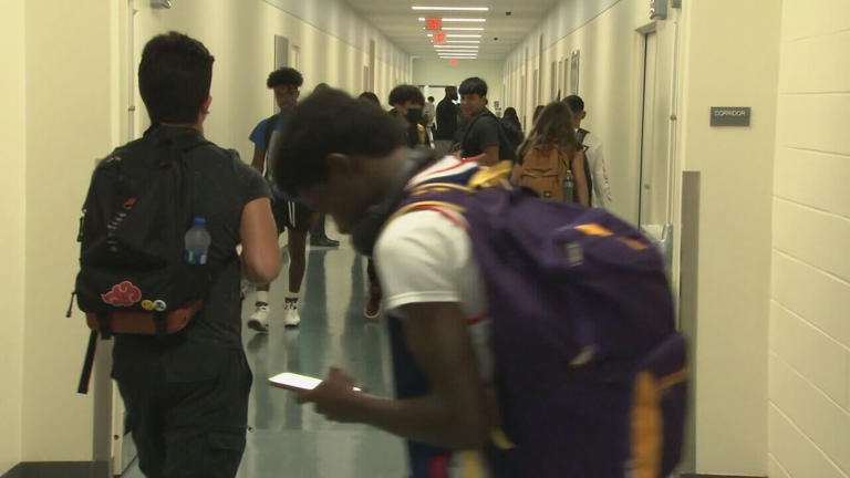 NC Senate passes bill requiring cellphone ban in schools NC Senate passes bill requiring cellphone ban in schools