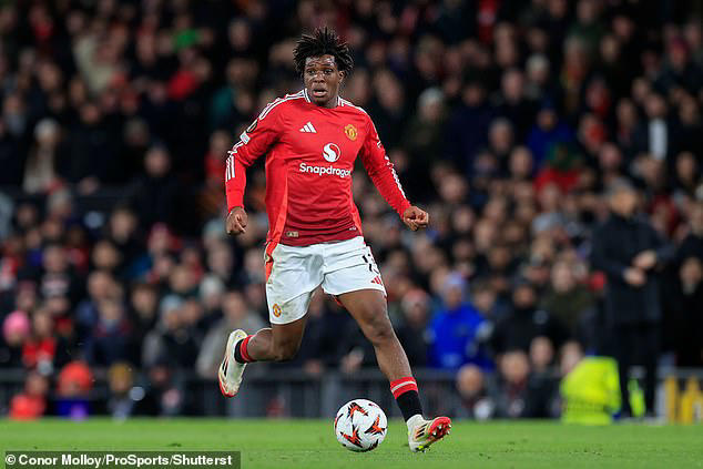 Patrick Dorgu tells referee he was WRONG to award him a penalty against ...