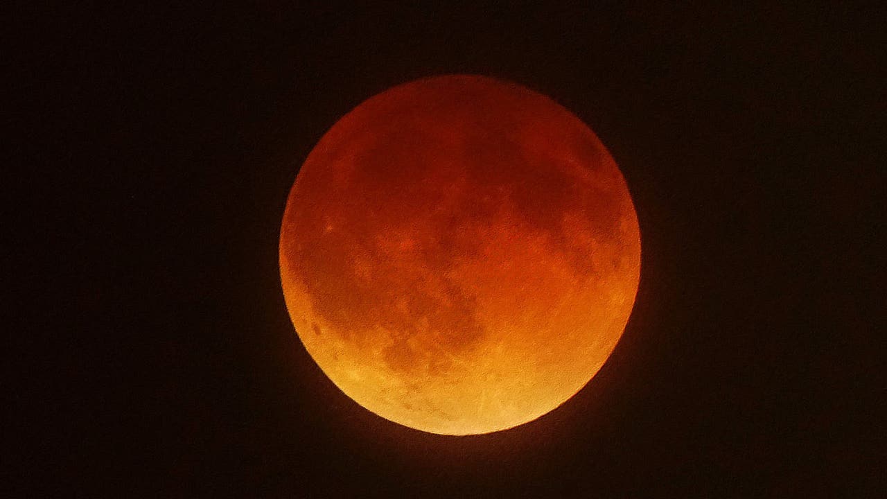 Total lunar eclipse will be visible from the Bay Area tonight. Here's ...