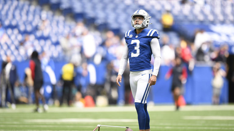 Colts announce re-signing of placekicker Spencer Shrader