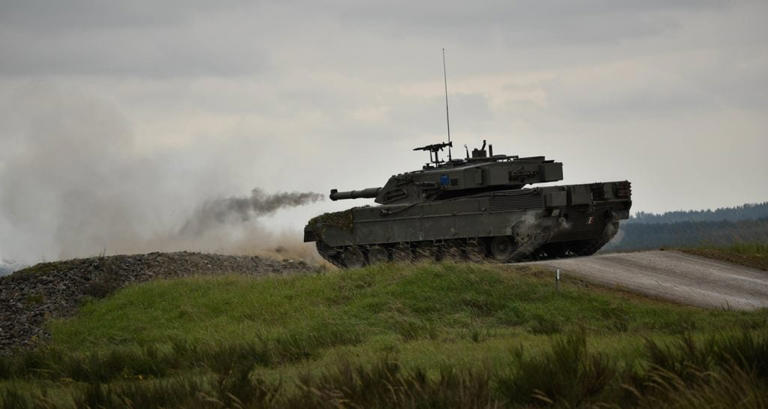 Leonardo points to billion-euro upside in Italian MBT and IFV plan