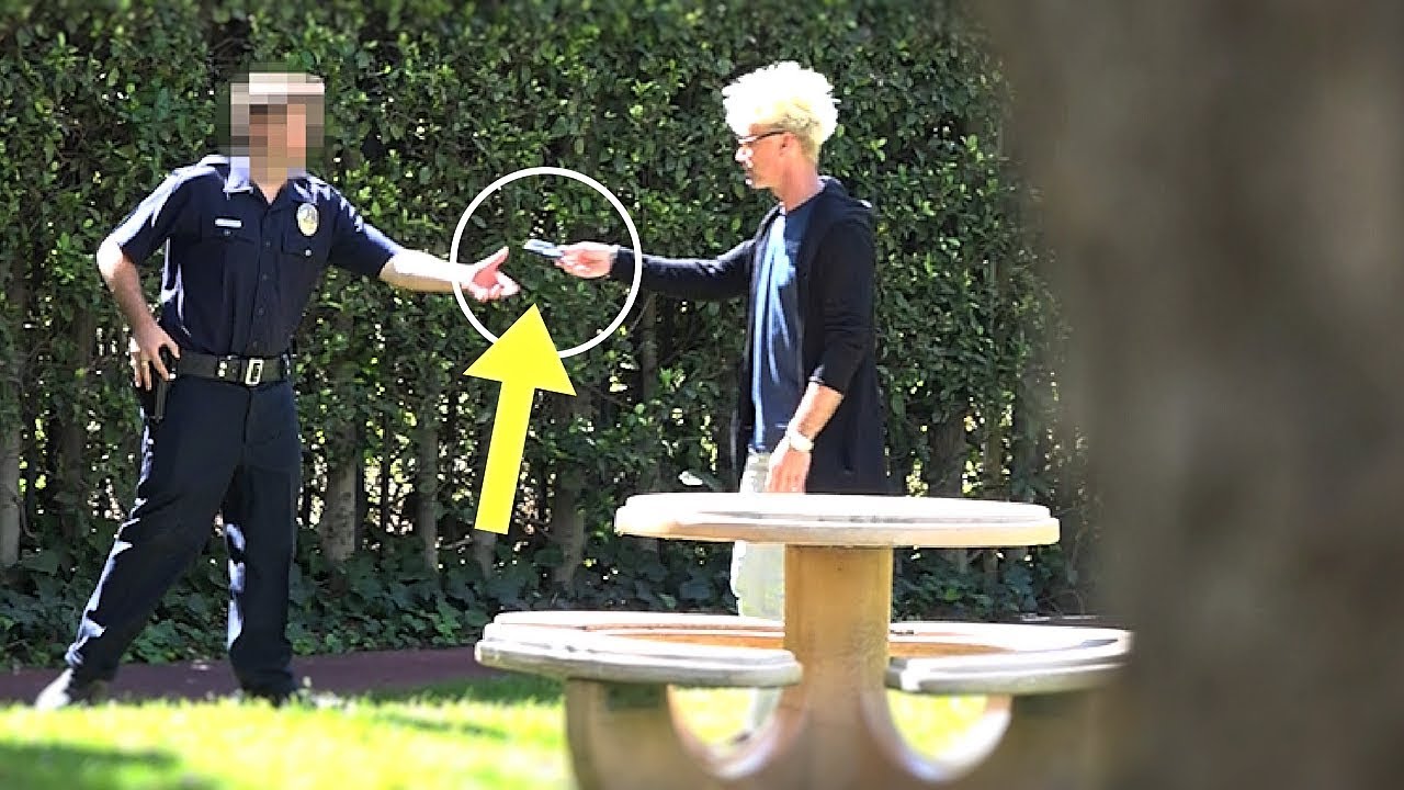 I stole a cop's wallet using magic