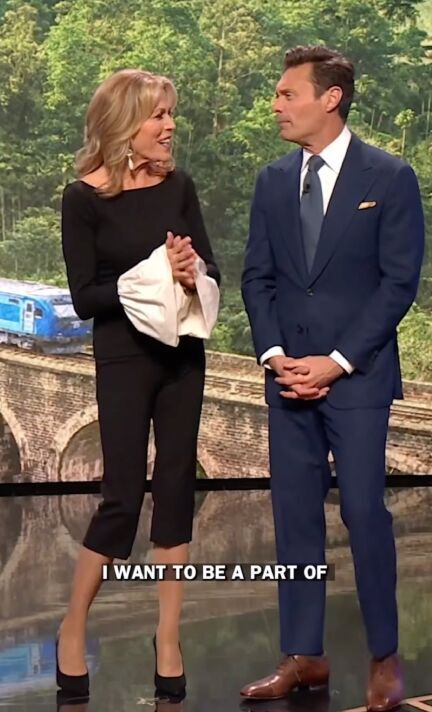 Wheel of Fortune fans 'have no words' for Vanna White's bold fashion choice