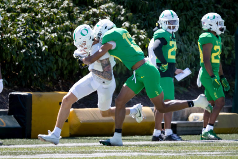 Oregon Ducks uniform number changes for 2025