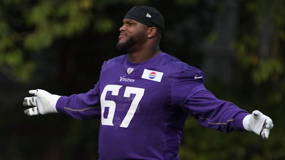 Report: Vikings trading RG Ed Ingram to Texans for 2026 draft pick
