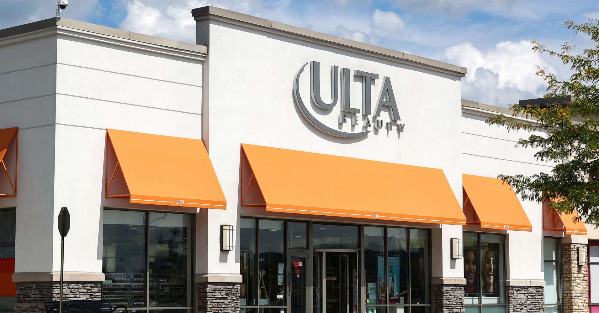 Ulta issues weak guidance, citing consumer uncertainty, rising ...