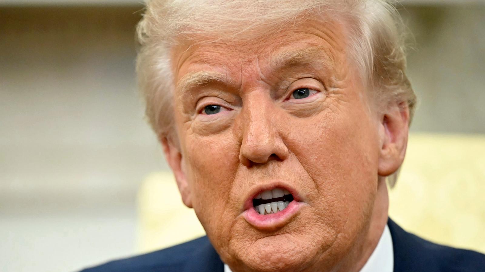 Judge blocks deportations under 1798 law, orders flights turned around