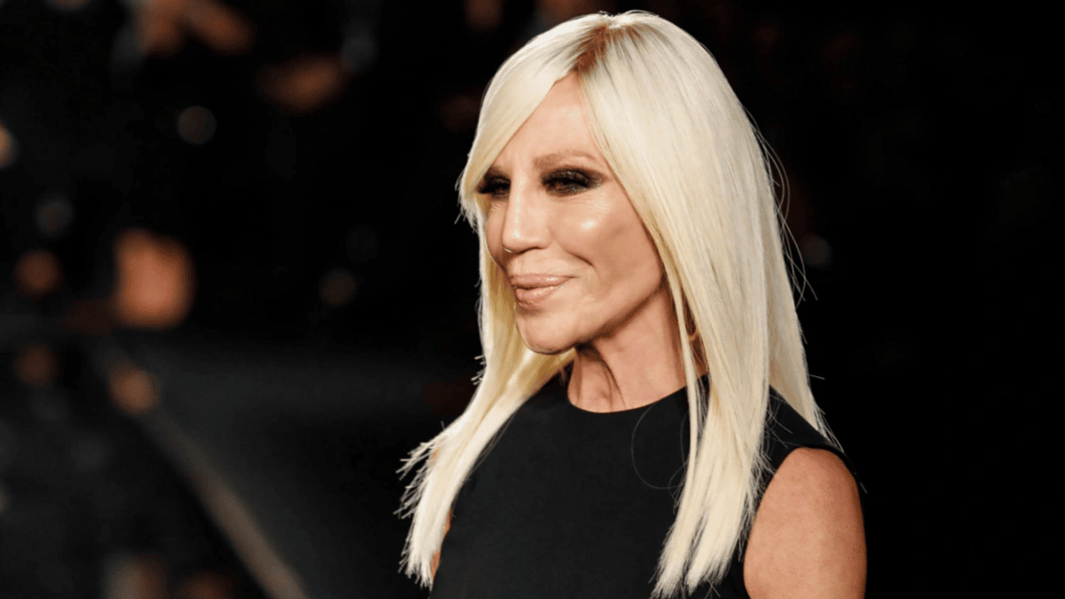 El legado de Donatella Versace: 27 años al mando de una de las casas de ...