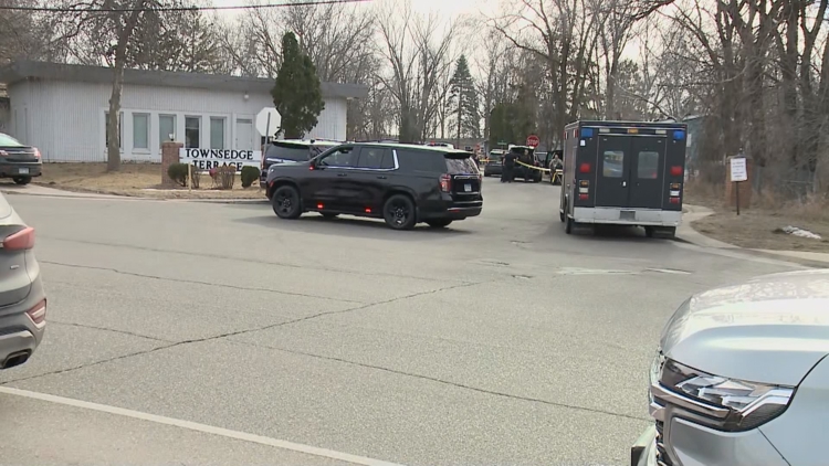 Suspect arrested after shooting that delayed dismissals of nearby ...